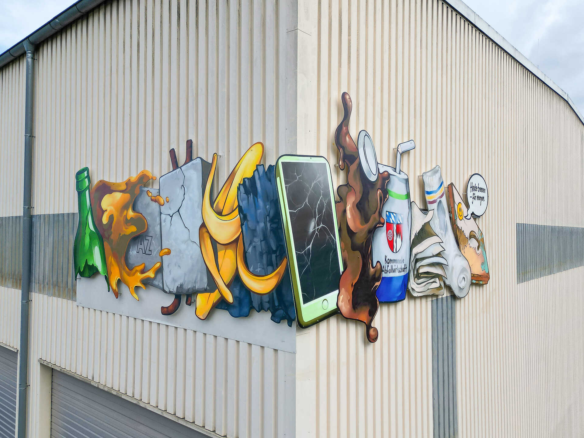 Fassadenkunst ziert die Müllumladestation Erlenbach - Landkreis Miltenberg